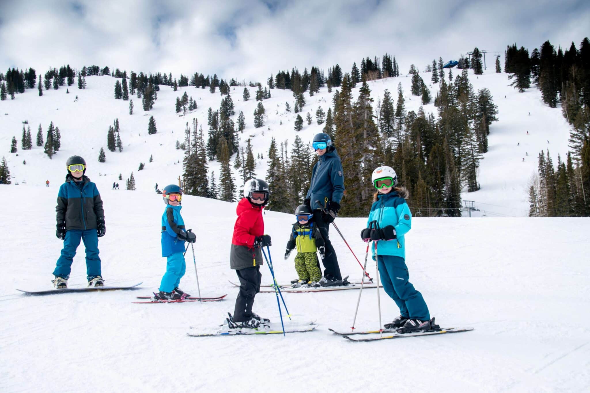 11 Fantastic Spring Skiing Resorts for Families - Skiing Kids