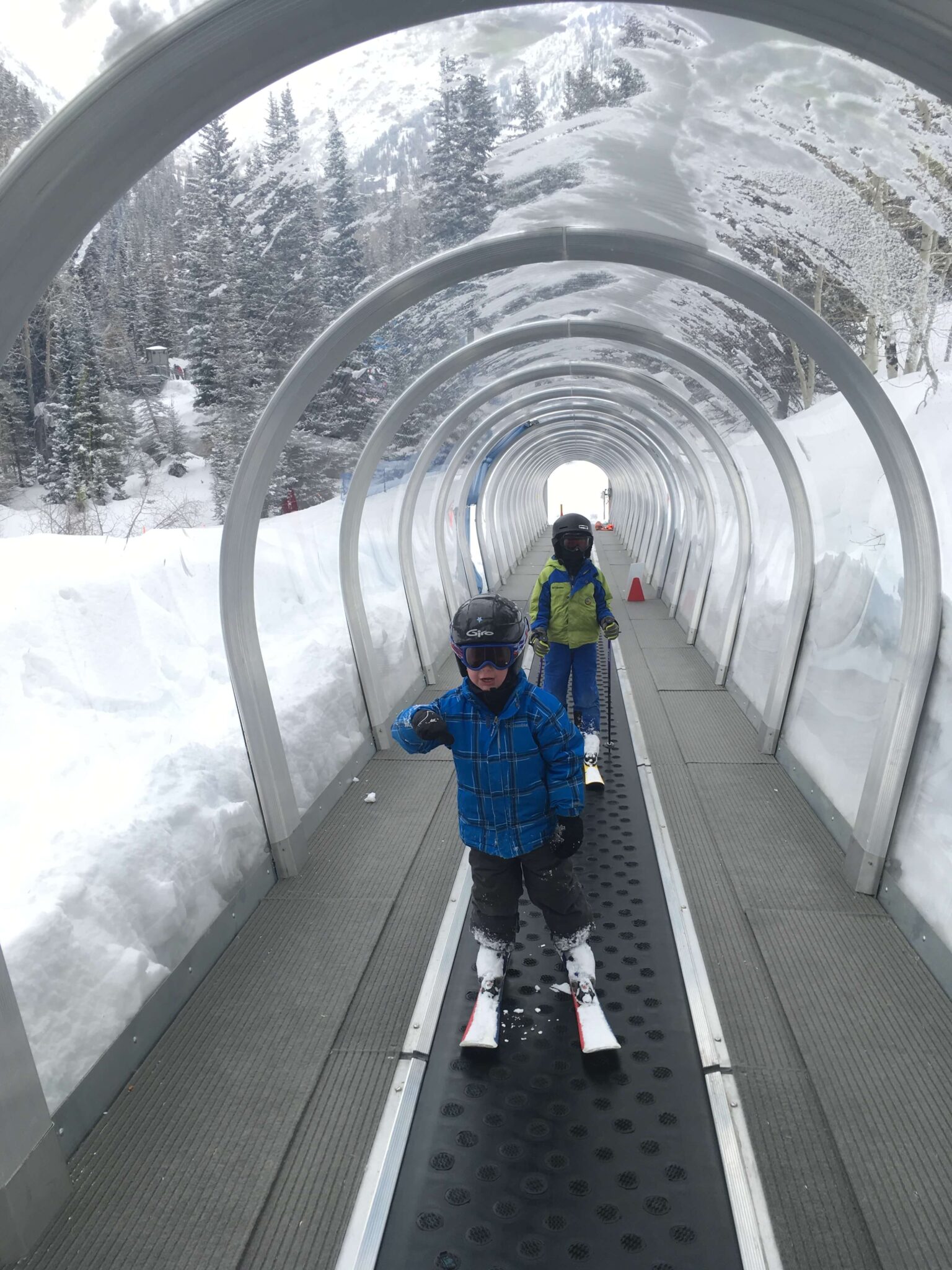 7 Tips For Riding a Magic Carpet Ski Lift - Skiing Kids