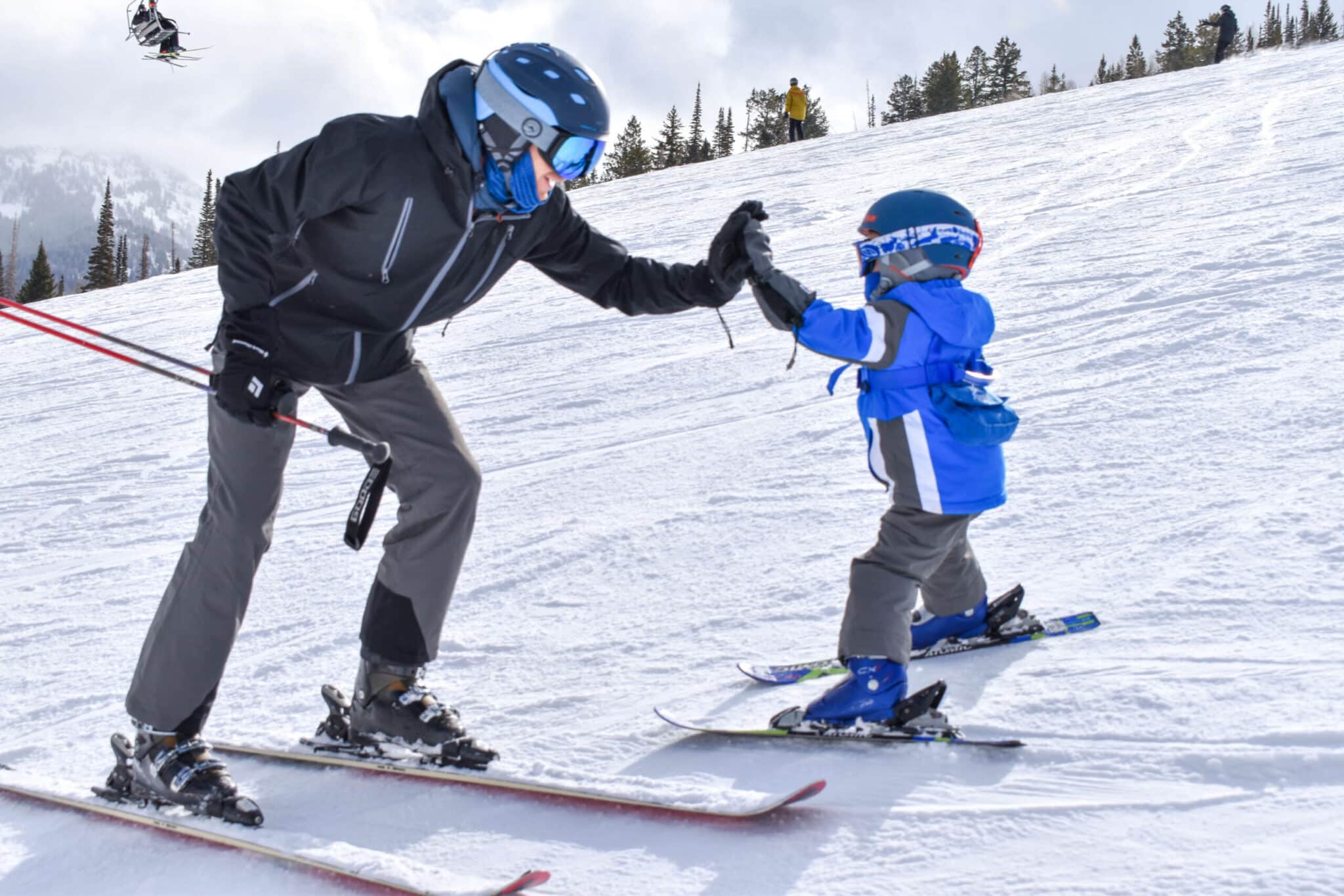 11 Secrets for Skiing with Toddlers (and Actually Enjoying it) - Skiing Kids