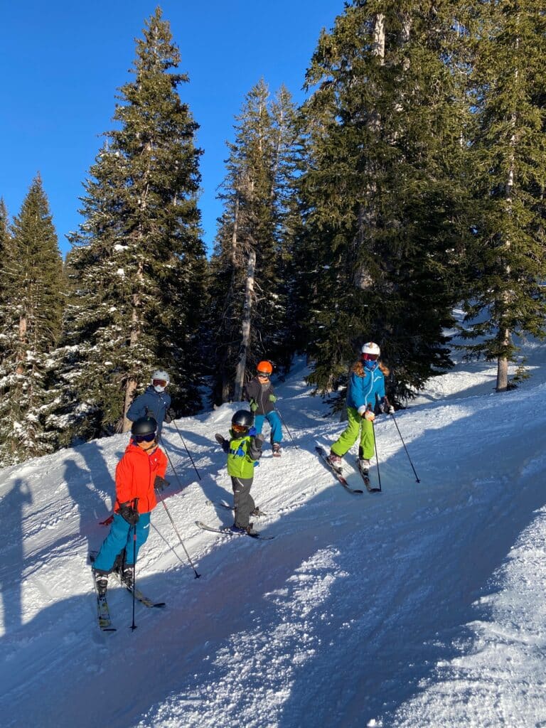 17 Best Ski Resorts For Beginners in the United States - Skiing Kids