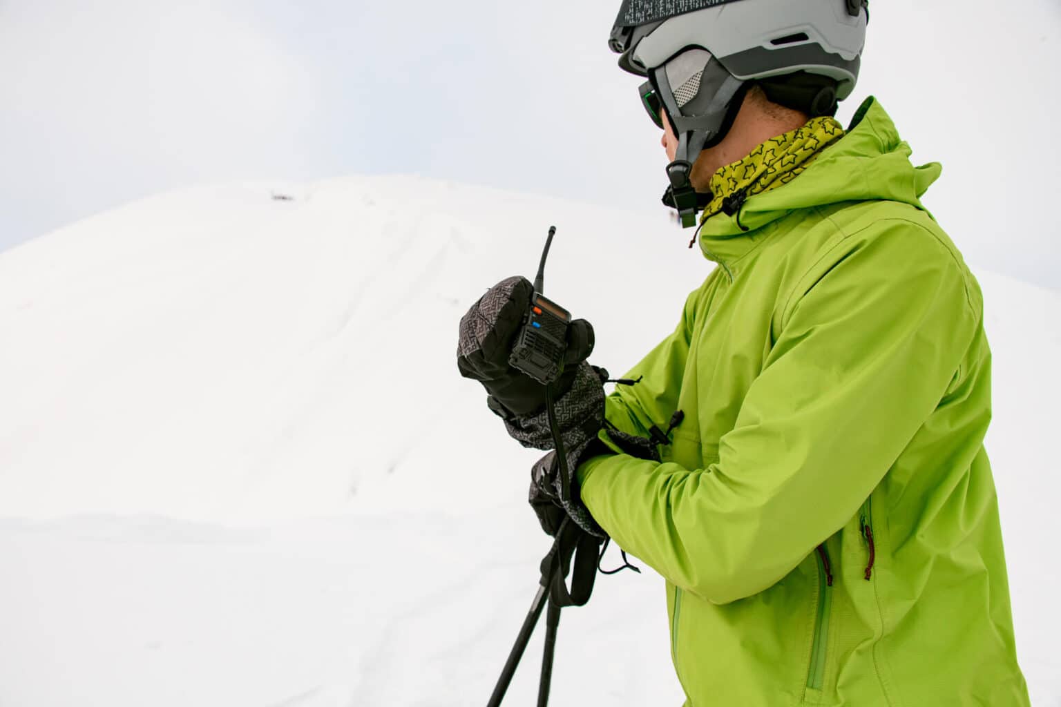 The Best Walkie Talkies for Skiing - Skiing Kids