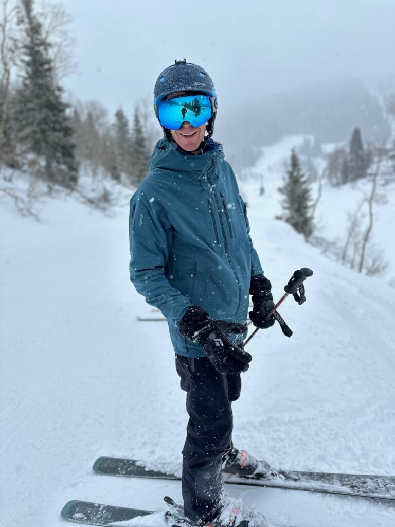 Akova Legacy Collection Review for Men and Women - Skiing Kids